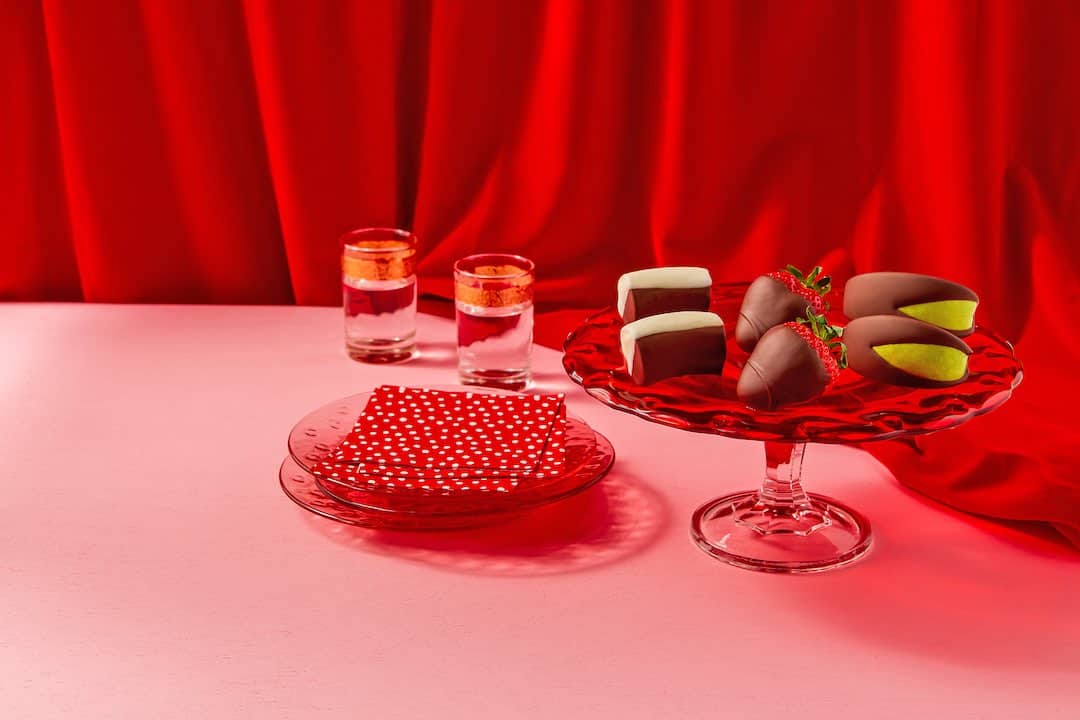 Free 6-count Fruit Box from Edible (no purchase required) - Charlotte ...